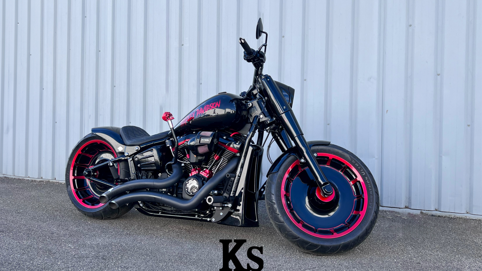 Le Softail Fat Boy M8 : Une transformation diabolique - KS Motorcycles
